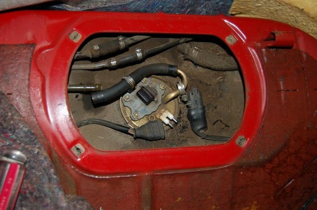 DIY - Walbro 255 fuel pump retrofit by bejbis | bmw | 3-series-1 | diys ...