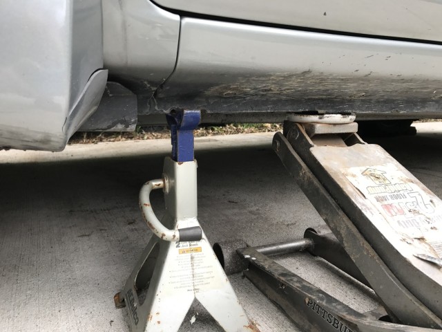 Jack/Remove wheels | nissan | sentra-5 | diys | DIY