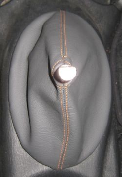 DODGE NEON 2000-05 SHIFT BOOT INSTALLATION INSTRUCTIONS | dodge | diys ...