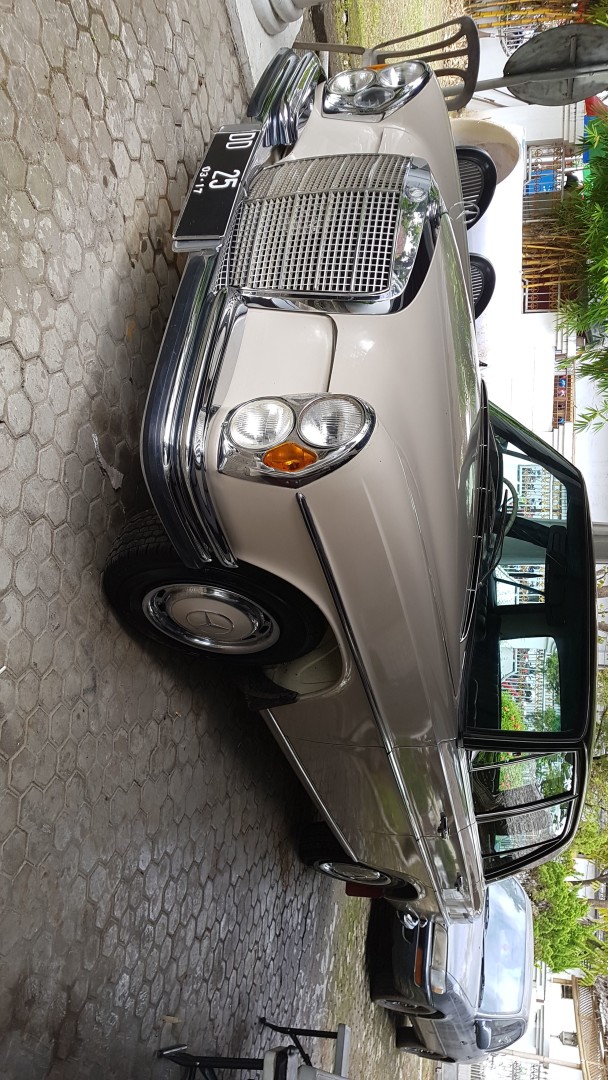 W108 | Custom Auto Builds | Gallery